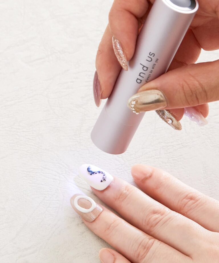 100均やドンキで買える？定番人気の「UVライト（ネイルドライヤー）」・おすすめ8選（ホームセンター・ニトリ・ジェルネイル・早く乾かす）